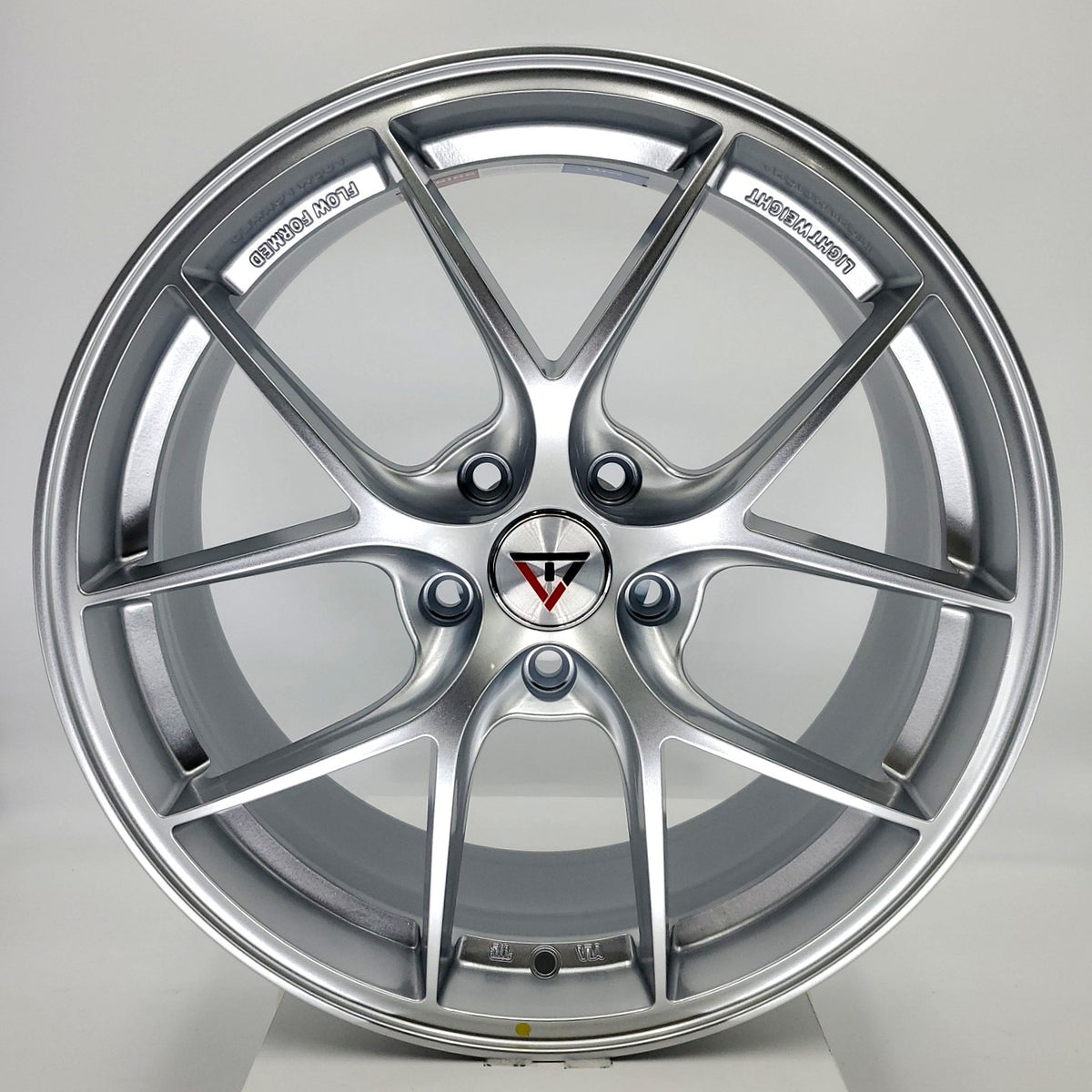 VLF Wheels - VLF10 FlowForm Silver 18x8 – VID Wheels